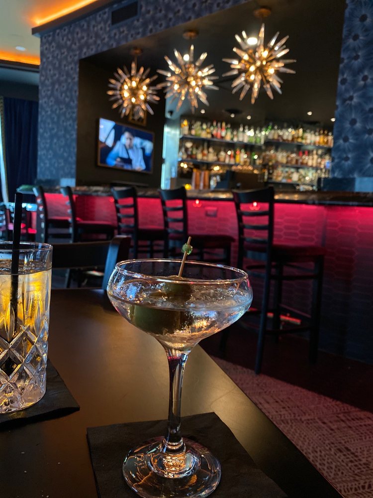 BERNIE’S - Updated August 2025 - 32 Photos & 35 Reviews - 6211 W NW Hwy ...