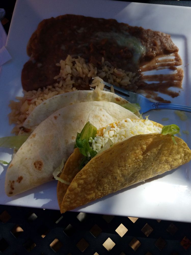 ECLIPSE AZUL CANTINA & TAQUERIA CANTON - 33 Photos & 55 Reviews - 6109 ...