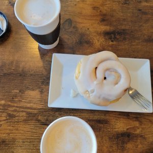 MOON WATER CAFE - Updated February 2025 - 27 Photos & 18 Reviews - 606 ...