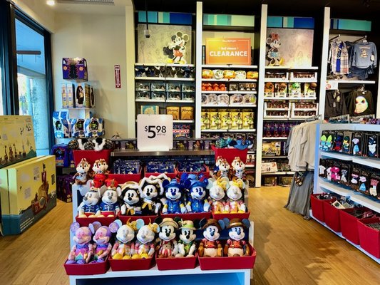 DISNEY STORE - Updated September 2025 - 13 Photos & 17 Reviews - 10406 ...