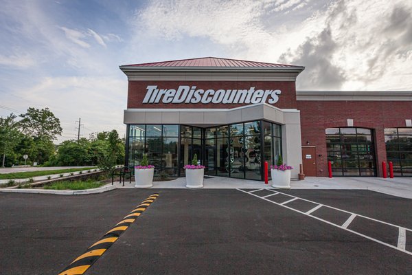 TIRE DISCOUNTERS - Updated March 2026 - 58 Photos & 17 Reviews - 711 N ...