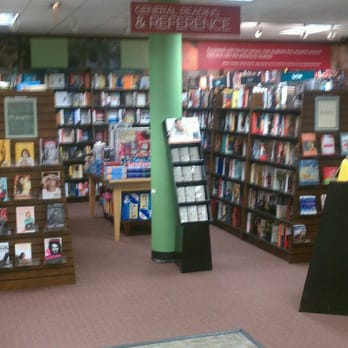 THE UNIVERSITY OF CHICAGO BOOKSTORE - Updated December 2025 - 14 Photos ...