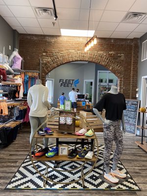 FLEET FEET - Updated September 2025 - 38 Photos & 84 Reviews - 117 ...