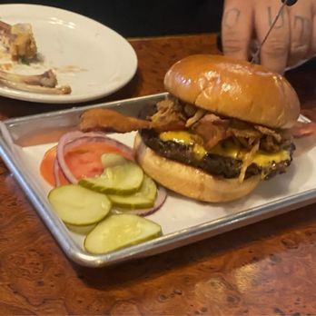 THE BURGER SALOON - 493 Photos & 630 Reviews - 601 Main St, Woodland ...