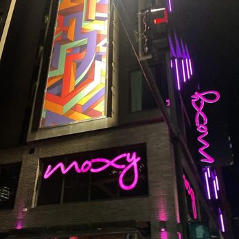 MOXY CHICAGO DOWNTOWN - Updated November 2024 - 543 Photos & 206 ...