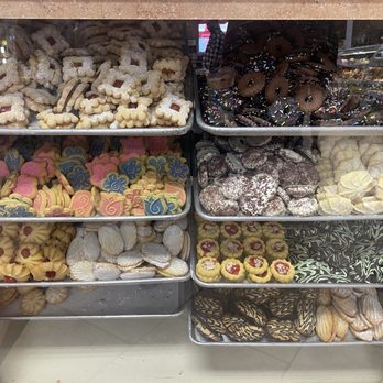 AVERSA’S ITALIAN BAKERY - Updated December 2025 - 65 Photos & 99 ...