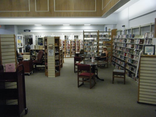 MAURY LOONTJENS MEMORIAL LIBRARY - Updated September 2025 - 17 Photos ...