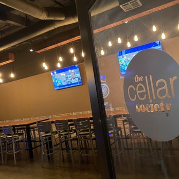 TAP & CELLAR - 197 Photos & 102 Reviews - 317 W Bedford Ave, Fresno ...