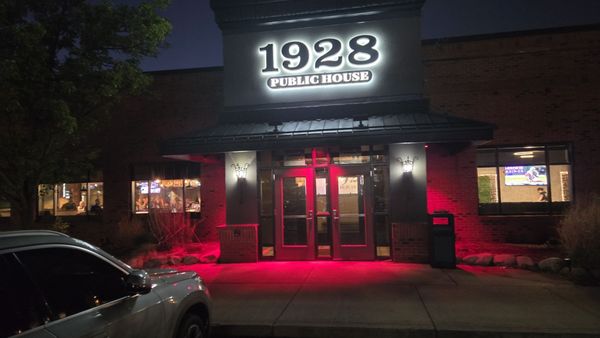 1928 Public House Updated August 2025 57 Photos 32 Reviews