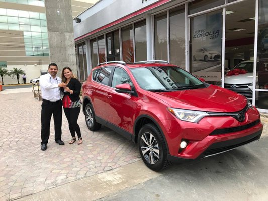 AUTOCENTRO TOYOTA - Updated December 2025 - 49 Photos - Av. Luis Muñoz ...