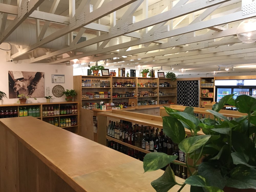 ZEKE’S LIQUOR - Updated December 2025 - 19 Reviews - 1711 E Cesar ...