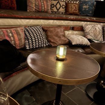CÉLON COCKTAIL BAR & LOUNGE - Updated December 2025 - 104 Photos & 70 ...