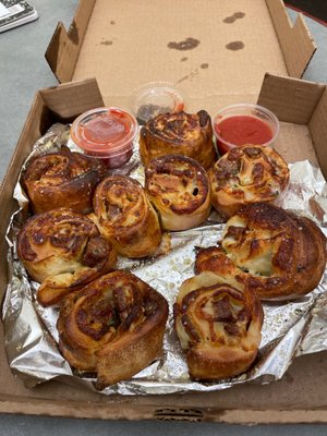 PIZZA SHUTTLE - 164 Photos & 359 Reviews - 1827 N Farwell Ave ...