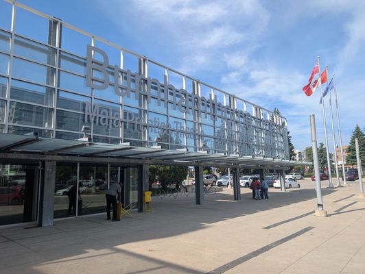 BURNHAMTHORPE BRANCH LIBRARY - Updated October 2025 - 33 Photos - 3650 ...