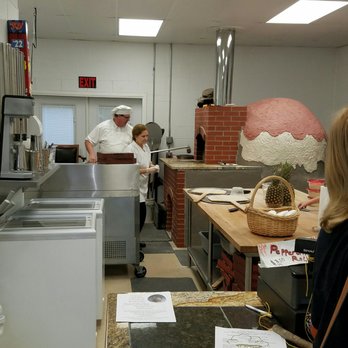 PIZZAS & CREAM - Updated July 2024 - 86 Photos & 22 Reviews - 133 Nebo ...