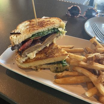 EIGHT THIRTY COMMON - Updated May 2024 - 368 Photos & 384 Reviews - 830 ...