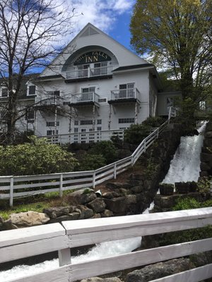 THE INN AT MILL FALLS - Updated December 2025 - 16 Reviews - 312 Daniel ...