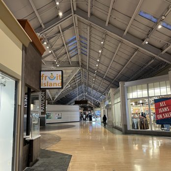 FRANKLIN MALL - Updated December 2025 - 92 Photos & 169 Reviews - 1455 ...