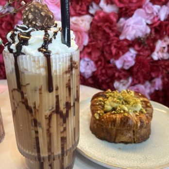 SPIRIT MADE CAKES - Updated September 2024 - 342 Photos & 89 Reviews ...