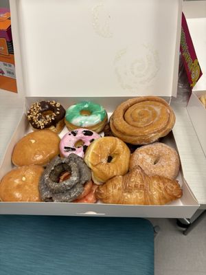 MASTER DONUTS - Updated January 2026 - 28 Photos & 17 Reviews - 6714 ...