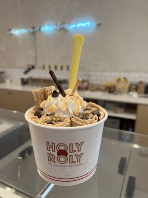 HOLY ROLY ICE CREAM - Updated July 2025 - 1015 Photos & 680 Reviews ...
