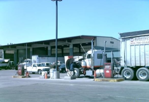 BURRTEC WASTE INDUSTRIES - Updated May 2026 - 31 Reviews - 13373 Napa ...