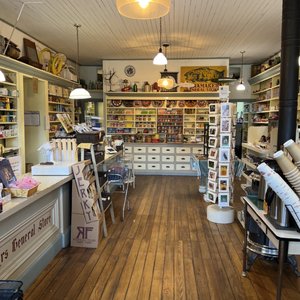 SINE’S 5 & 10 CENT STORE - 28 Photos & 19 Reviews - 236 W Broad St ...