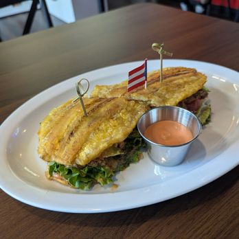 LA CASA DE IRIS PUERTO RICAN FOOD - Updated December 2025 - 220 Photos ...