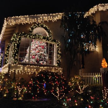CHESTNUT CHRISTMAS LIT HOUSES - Updated January 2026 - 439 Photos & 72 ...