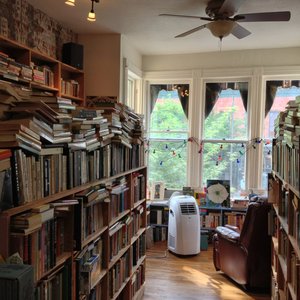 OLD FIREHOUSE BOOKS - 48 Photos & 33 Reviews - 232 Walnut St, Fort ...