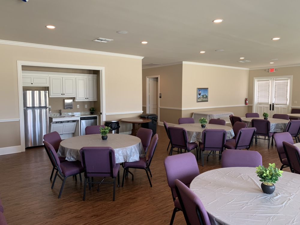 CHARLES W SMITH & SONS FUNERAL HOME - LAVON - Updated September 2025 - 2343 Lake Rd, Lavon ...