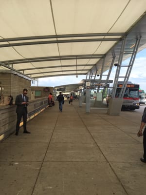 PENTAGON METRO STATION - 21 Photos & 13 Reviews - Train Stations - 2 S ...