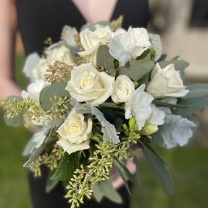 RED FLOWERS - Updated February 2025 - 14 Photos - 1516 Reed St ...