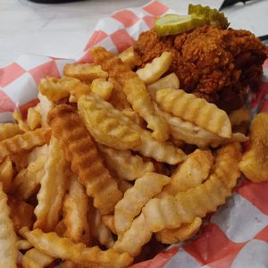 BOLD BIRDS NASHVILLE HOT CHICKEN - 341 Photos & 177 Reviews - 1173 ...