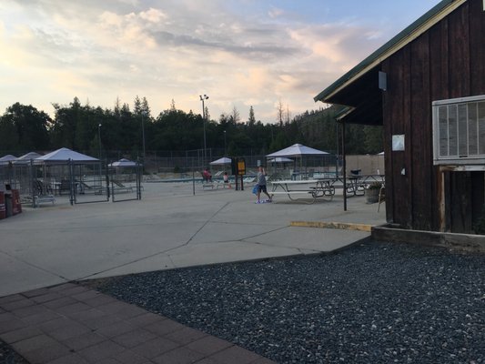 R-RANCH IN THE SEQUOIAS - 60 Photos & 23 Reviews - Resorts - 54902 M-50 ...