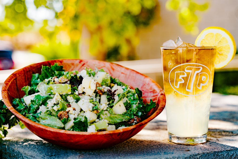 FLOWING TIDE PUB 8 - Updated August 2025 - 173 Photos & 132 Reviews ...