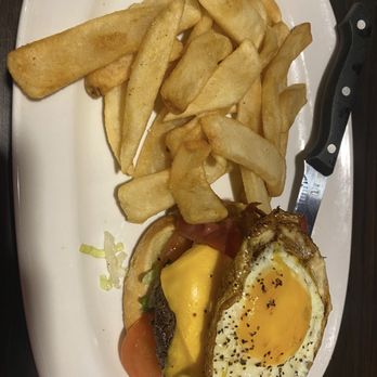 RED ROBIN GOURMET BURGERS AND BREWS - Updated August 2024 - 467 Photos ...