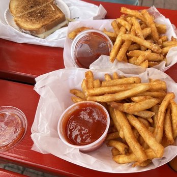 FIREHOUSE DELI - Updated May 2024 - 87 Photos & 127 Reviews - 22 Reef ...