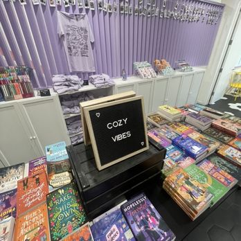 MEET CUTE ROMANCE BOOKSHOP - Updated January 2026 - 151 Photos & 89 ...