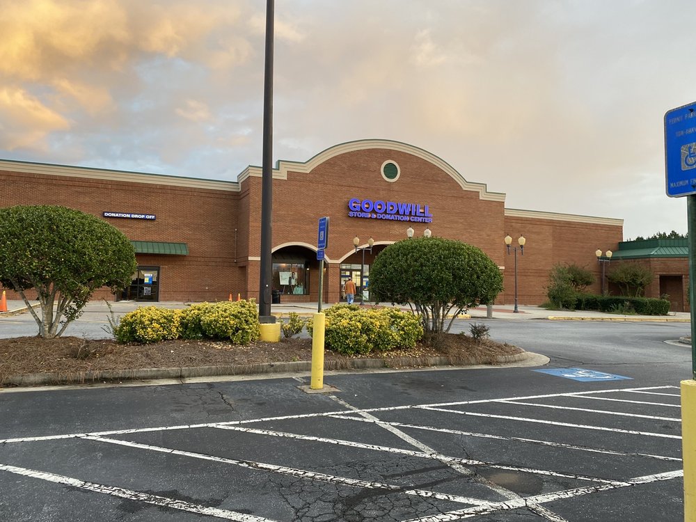 GOODWILL THRIFT STORE & DONATION CENTER - Updated October 2024 - 28 ...