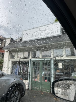 COURTESY CLEANERS - Updated December 2025 - 50 Reviews - 1850 Dekalb ...