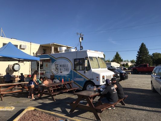 STACKS MOBILE BISTRO - Updated August 2024 - 47 Photos & 89 Reviews ...