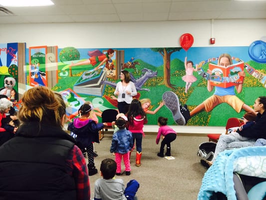 CESAR CHAVEZ CENTRAL LIBRARY - Updated October 2025 - 68 Photos & 22 ...