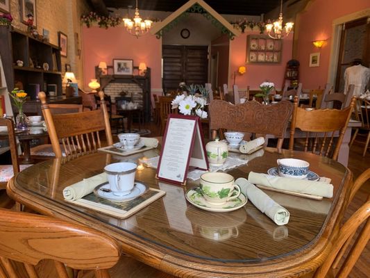 THE MAPLE LEAF TEA ROOM - Updated September 2025 - 20 Photos - 1215 ...