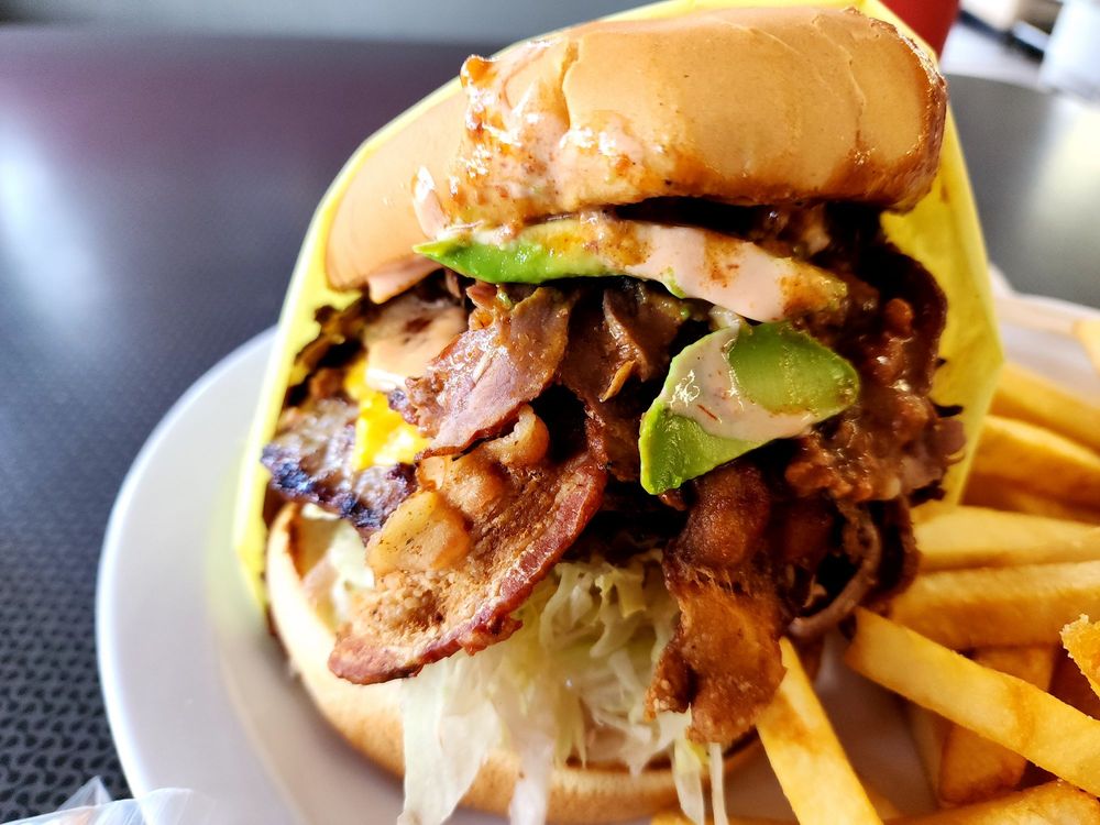 PIT STOP BURGERS - Updated December 2025 - 193 Photos & 208 Reviews ...