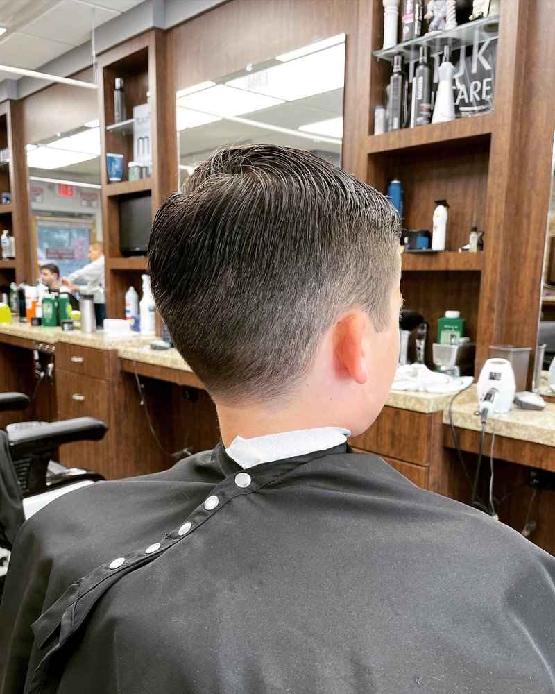 MAPLE BARBER SHOP - Updated October 2025 - 29 Photos & 72 Reviews - 6 S ...