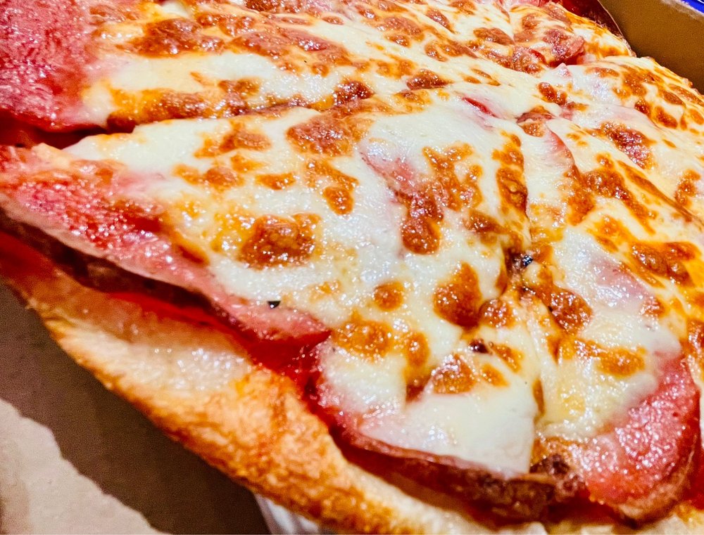 WILLOWS PIZZA - Updated January 2026 - 12 Reviews - 2571 Cadboro Bay Rd ...