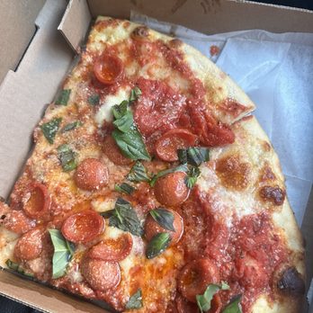 DI FARA PIZZA - Updated September 2024 - 2451 Photos & 4064 Reviews ...