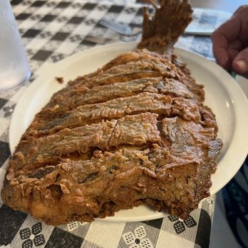 SOMETHING FISHY SEAFOOD RESTAURANT - Updated May 2024 - 110 Photos ...