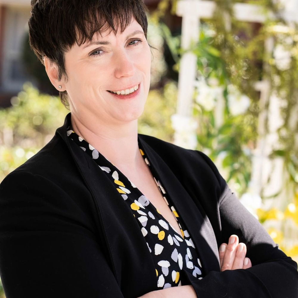 Laura Bechtel's Instagram, Twitter & Facebook on IDCrawl